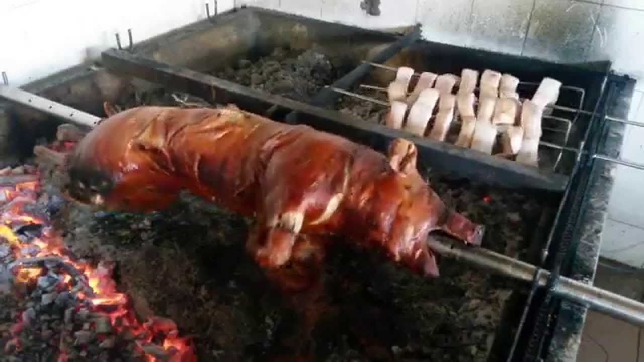 Lechon at Iskina Cebu in Singapore. - YouTube