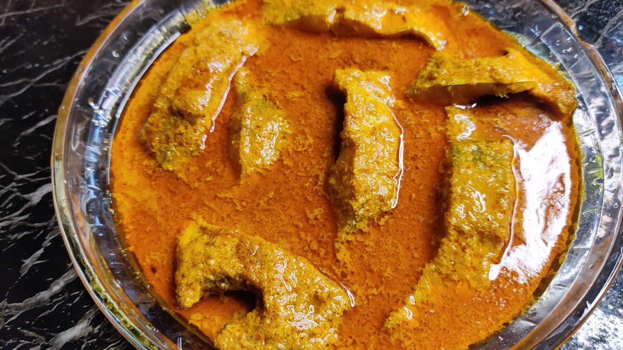 Pomfret Fish Curry Recipe || Paplet Fish Masala || Restaurant Style ...