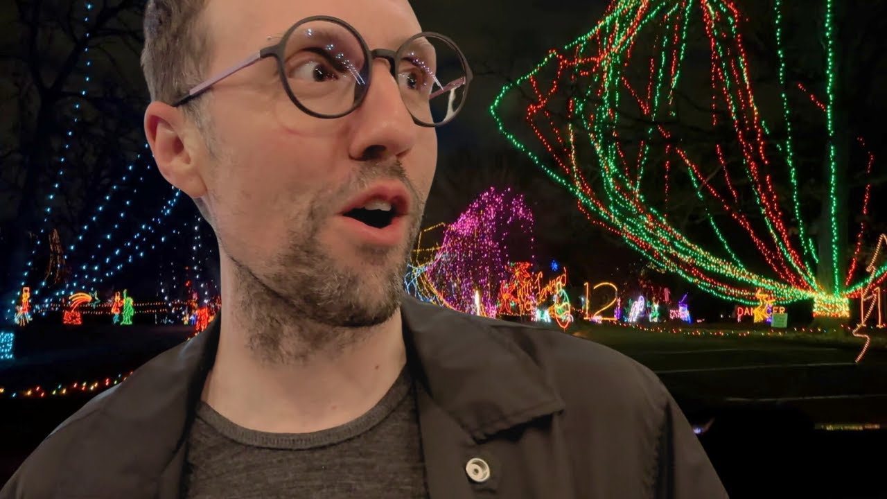 Vlogmas Day 9: Winter Wonderland Light Show - YouTube