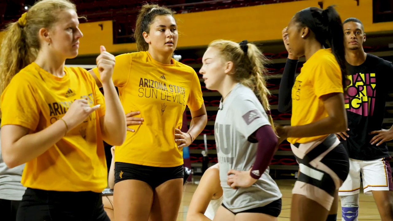 Freshman Annika Larson Mic'd Up - YouTube