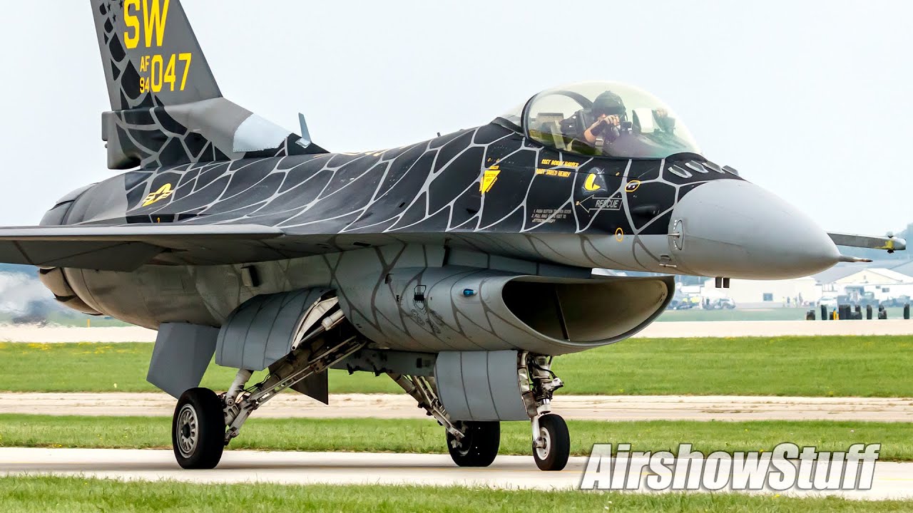 F-16 "Venom" Mini-Demo - Sunday - EAA AirVenture Oshkosh 2021 - YouTube