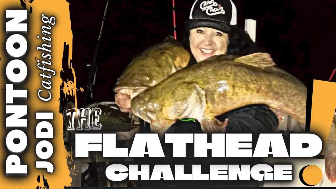 Pontoon Jodi fishing with friends - YouTube