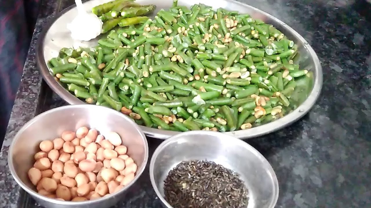 सगळ्यांची आवडीची एक नंबर चवळी ची शेंगा ची भाजी नक्की बनवा😋😋| Chavli ...