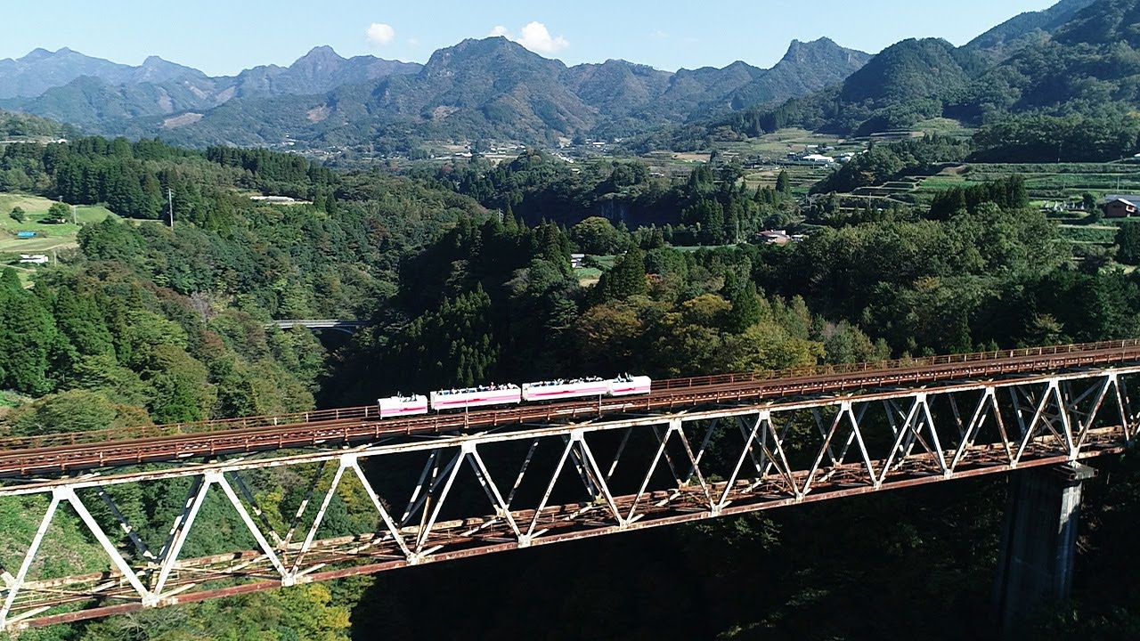A 30min Railway Trip With a Spectacular View! (Takachiho Amaterasu ...