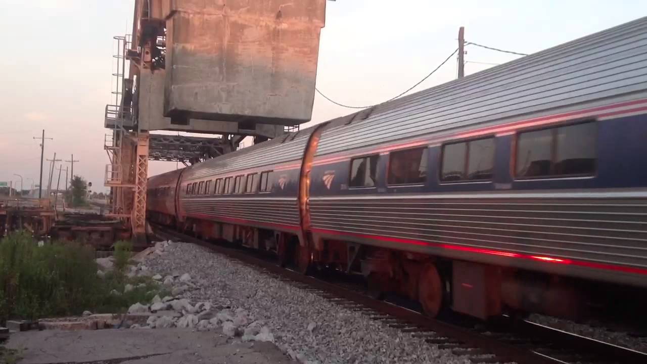 Amtrak #19 "Crescent" near New Orleans - YouTube