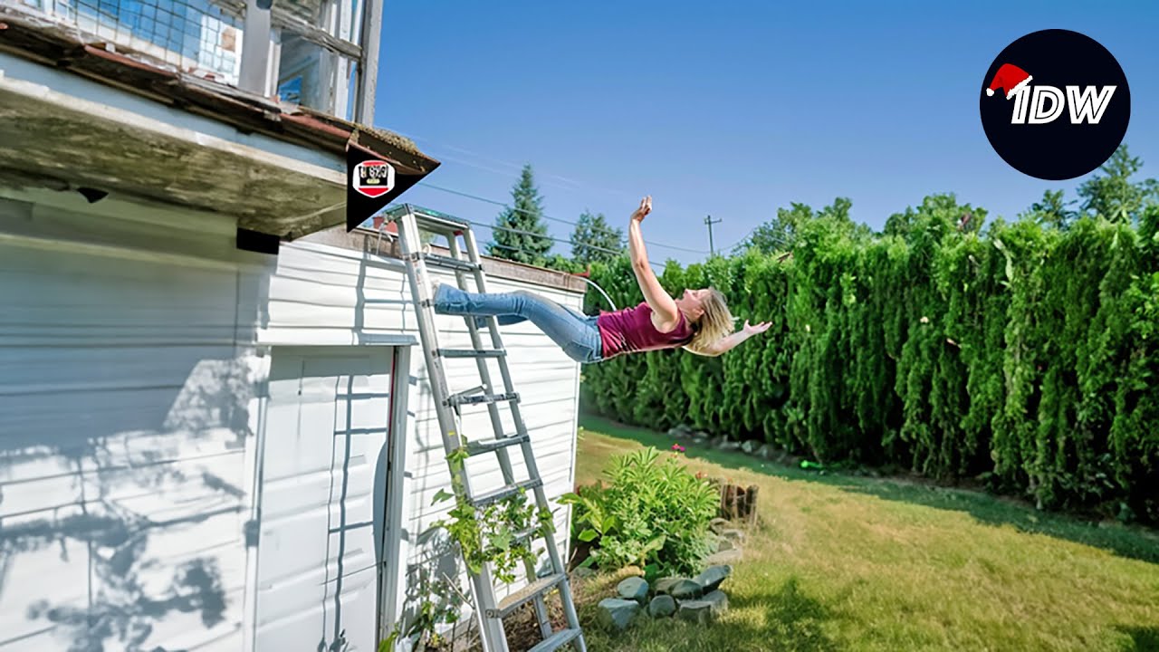 TOTAL IDIOTS AT WORK #136 | Bad day at work | 1 hour of crazy fails ...