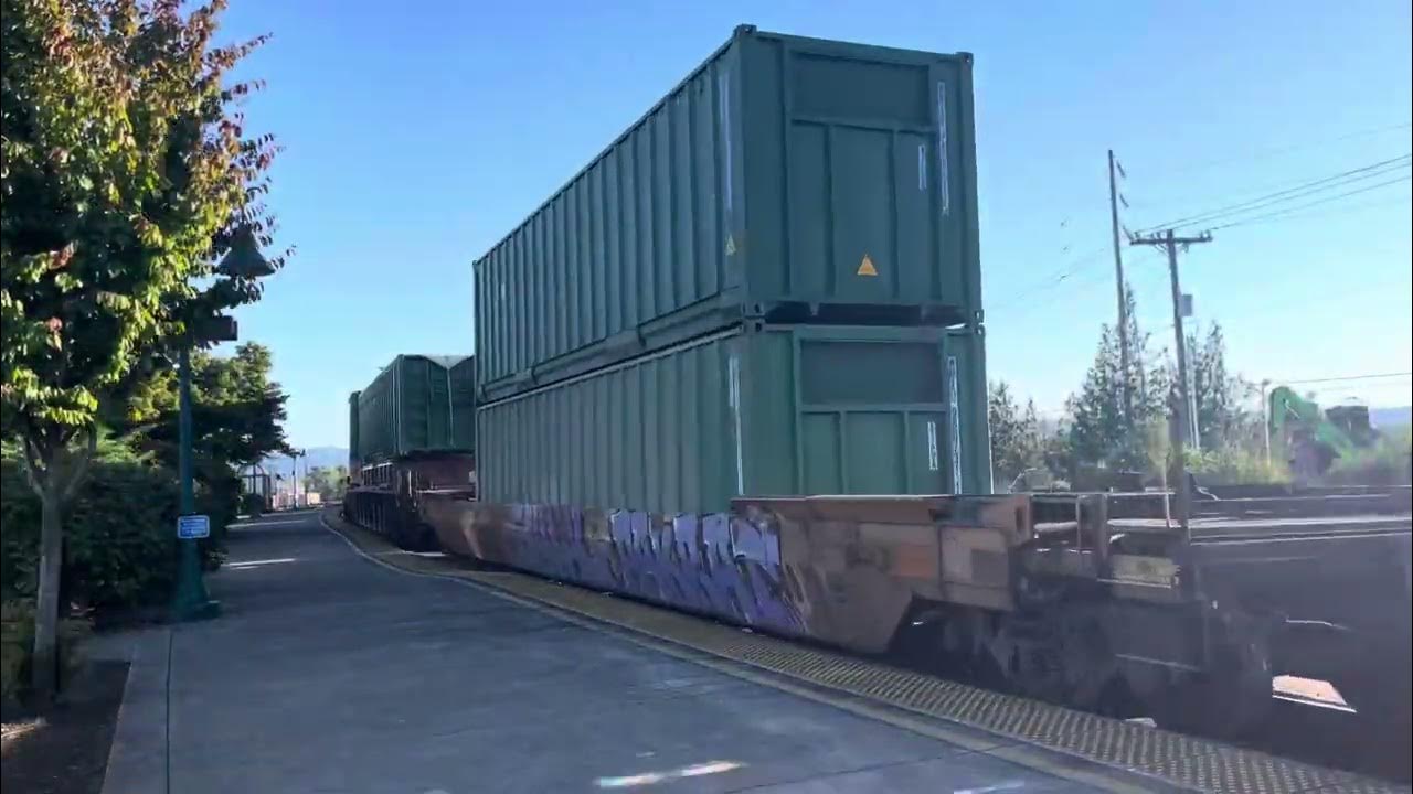 UP 7613 North: Vancouver Station, Vancouver, WA - YouTube