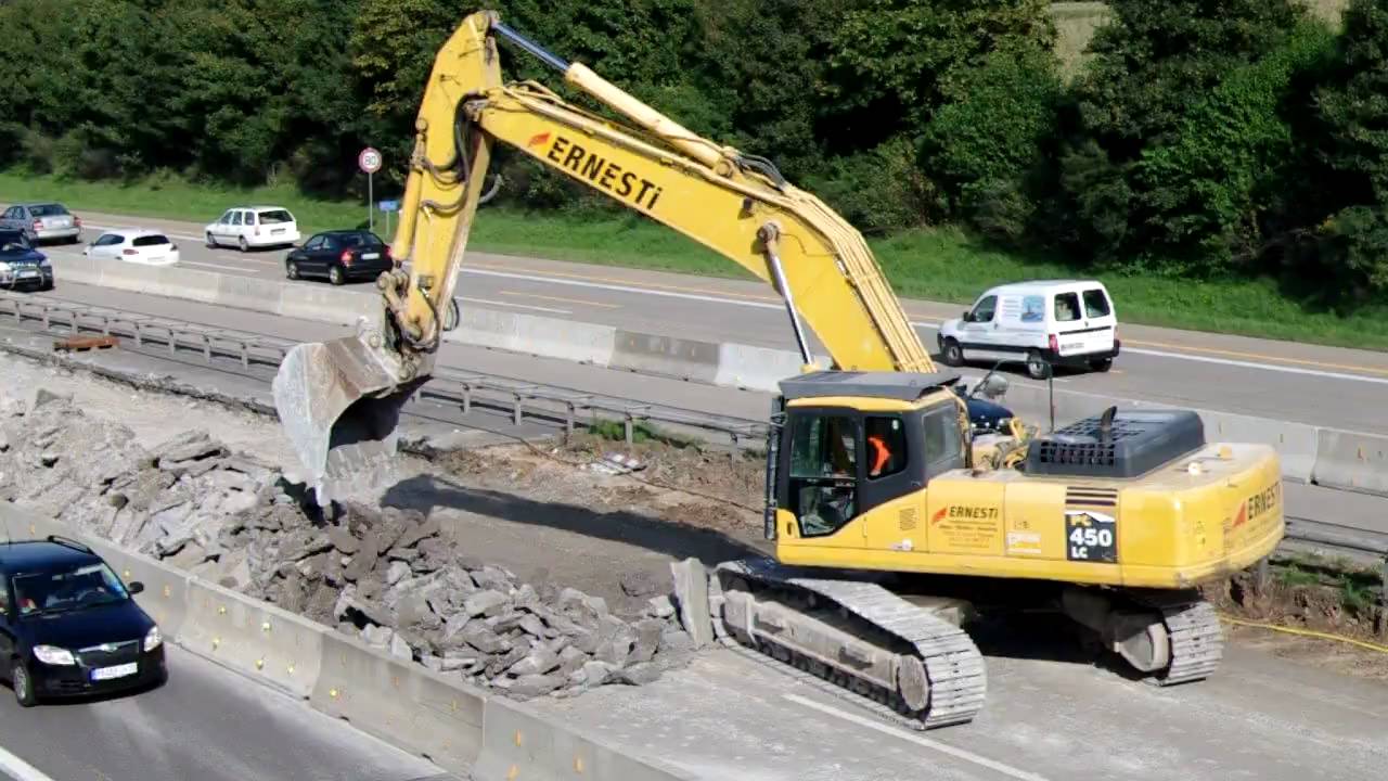 Komatsu PC450 - YouTube