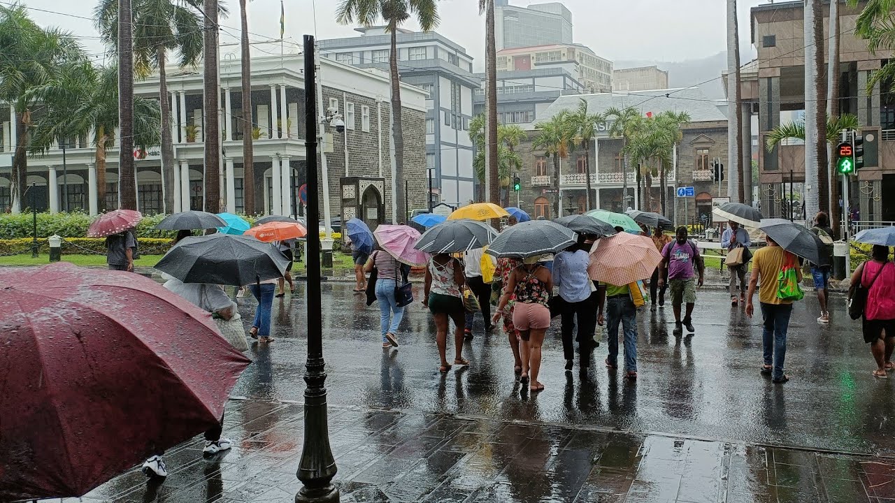 it's raining in Port Louis 🇲🇺 - YouTube