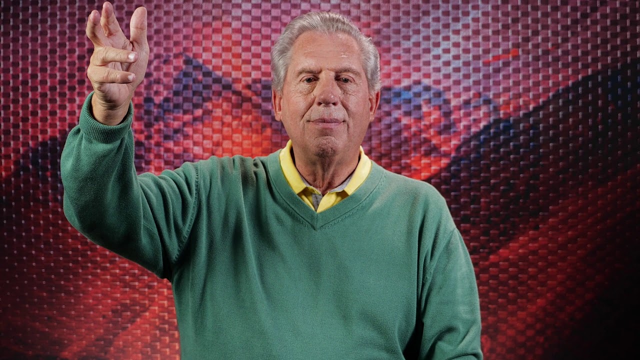 Minute With Maxwell: Throw Away the Box - John Maxwell Team - YouTube