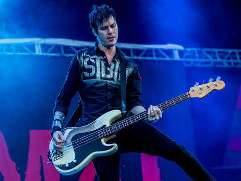 Sum 41 - Still Waiting (Bass Tone) - YouTube