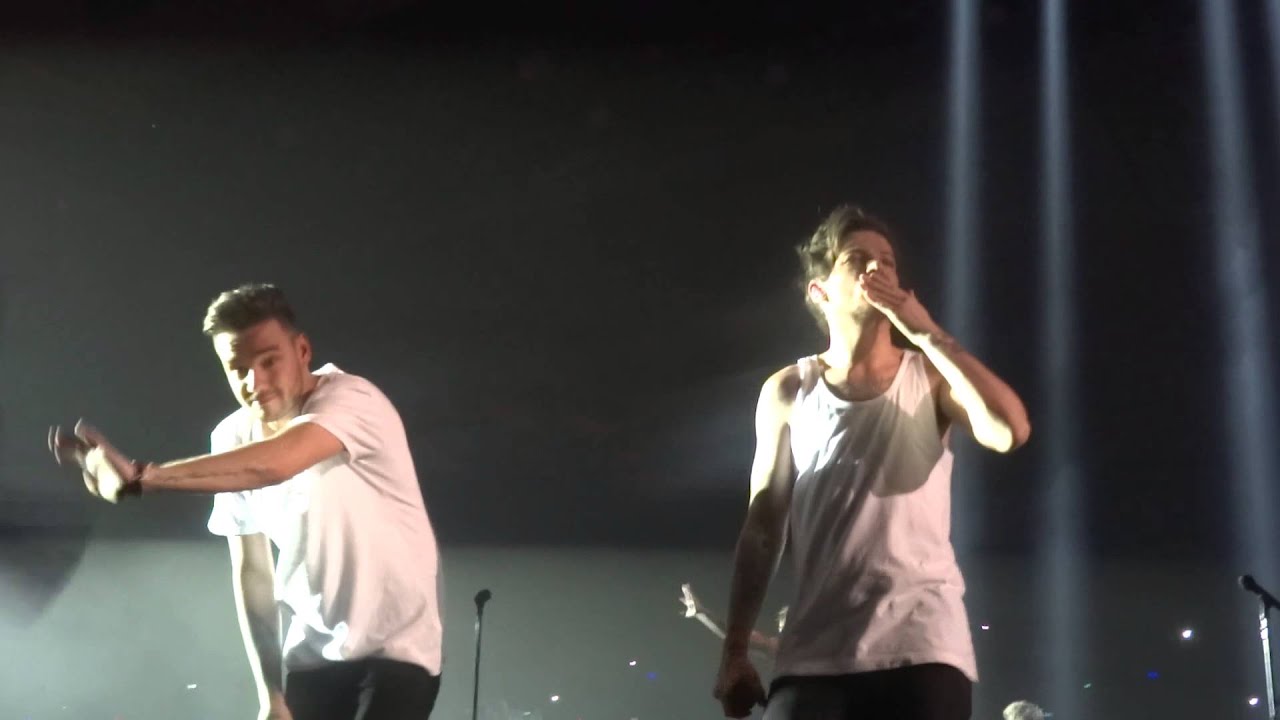 One Direction OTRA Tour - Waving Goodbye/ Final Bow - Newcastle Arena ...