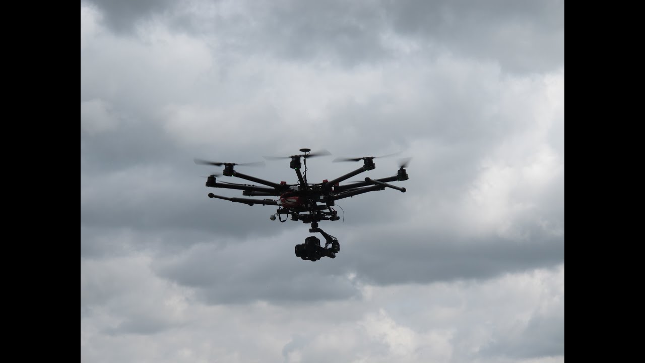 OCTOCOPTER FLYING - YouTube