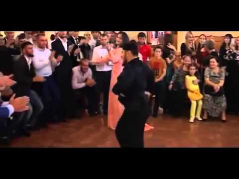 Супер Чеченский Танец 2015! Зажигательная лезгинка Beautiful dance girl