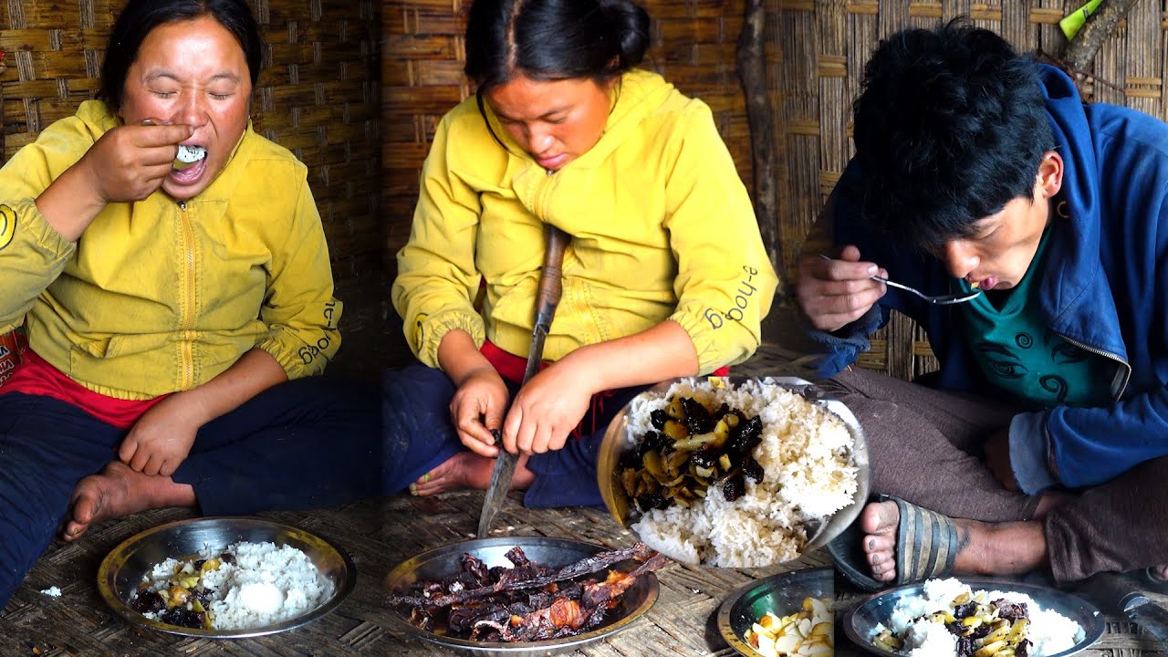 Buff dry meat and Potato mix Curry || Young Couple are having meal in ...