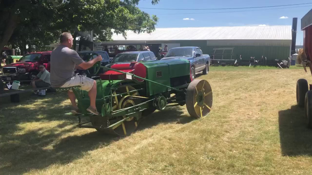 1918 John Deere Dain Tractor - YouTube