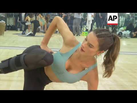 Working out with Alessandra Ambrosio