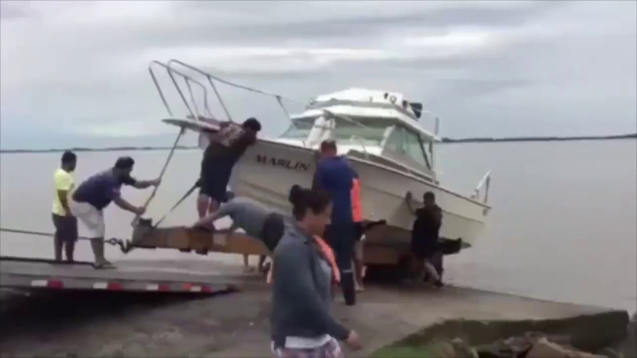Funny Boat Ramp and Boat Launch Fails - YouTube