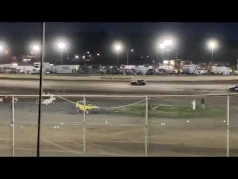 Peoria Speedway hornet heat race - YouTube