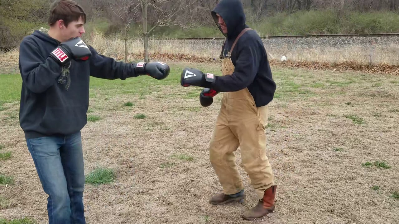 2 REDNECKS BOXING 🤣💥 part 3 final round!! - YouTube