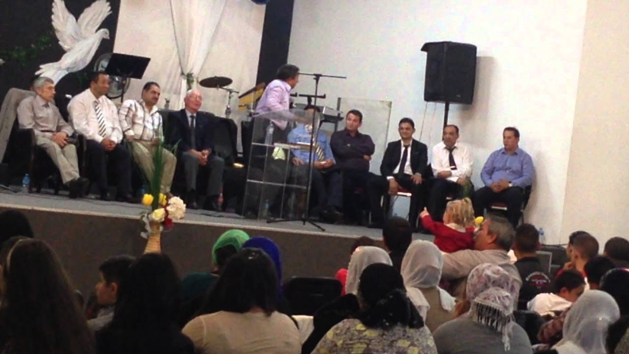 Petrica de la Glimboca in Biserica Nemia din Bruxelles - YouTube