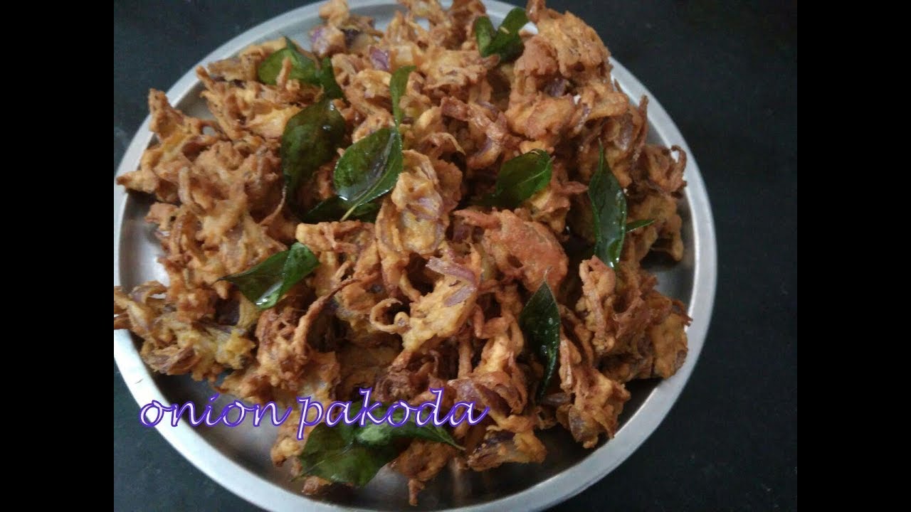 ullipaya pakodi recipe in telugu // onion pakora / pakoda - YouTube