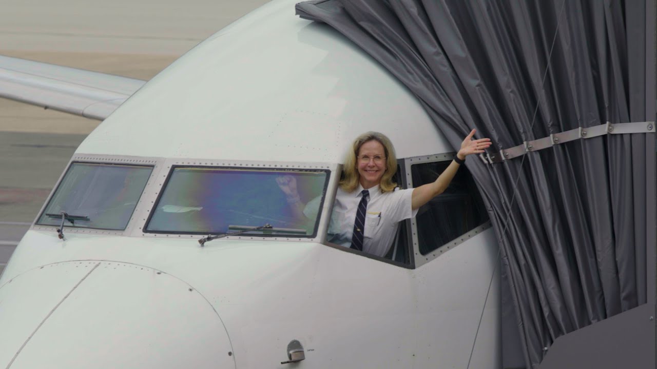 United – Girls in Aviation Day 2020 - YouTube