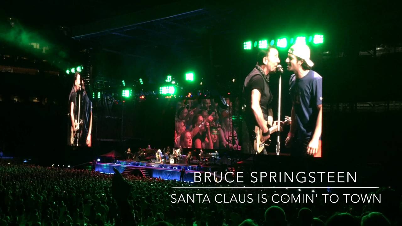 Bruce Springsteen - Santa Claus Is Comin' To Town 8/23/16 - YouTube
