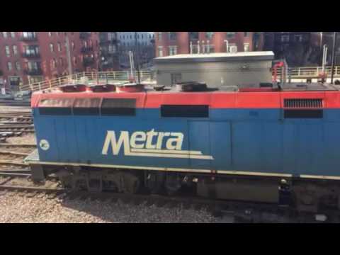 Metra 164 light power move at Lake Street - YouTube