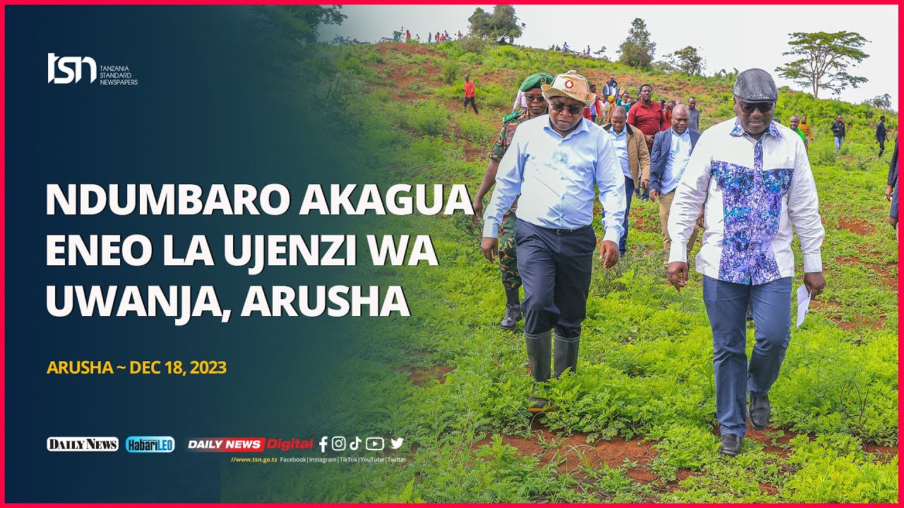 WAZIRI NDUMBARO ATINGA KUKAGUA ENEO LA UJENZI WA UWANJA WA MPIRA WA ...