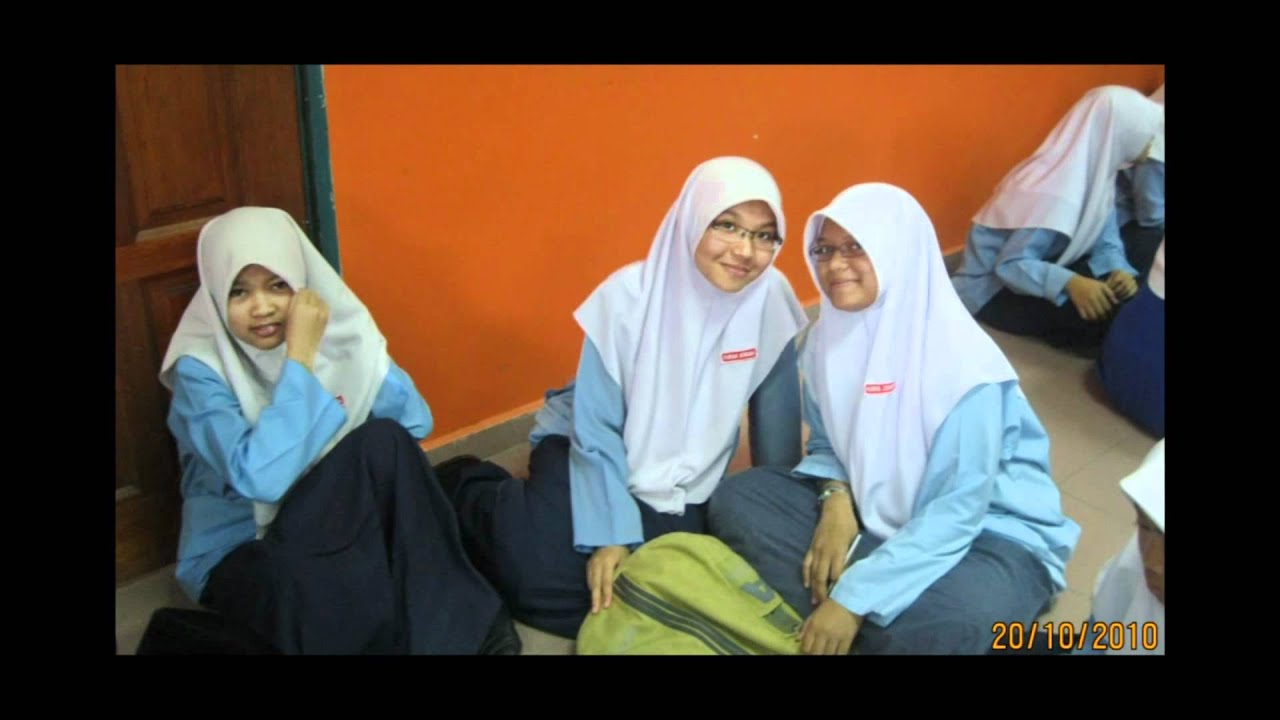 Persembahan Multimedia - Majlis Graduasi MRSM Mersing 2011 - YouTube