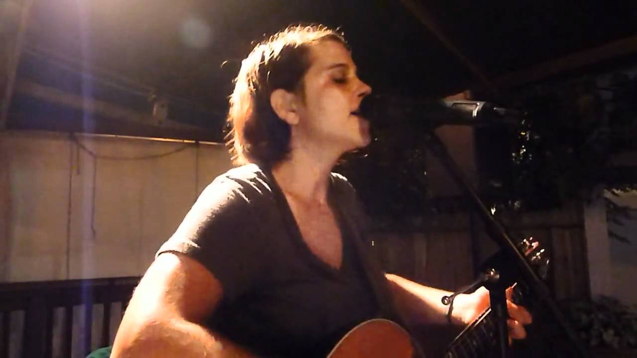 Paige Lewis at the West Alabama Ice House - YouTube