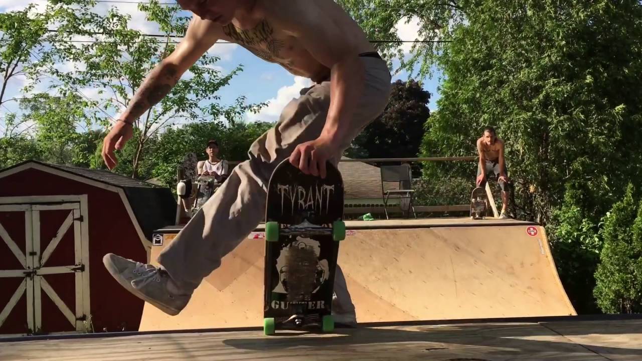 Backyard Mini Ramp Sesh - YouTube