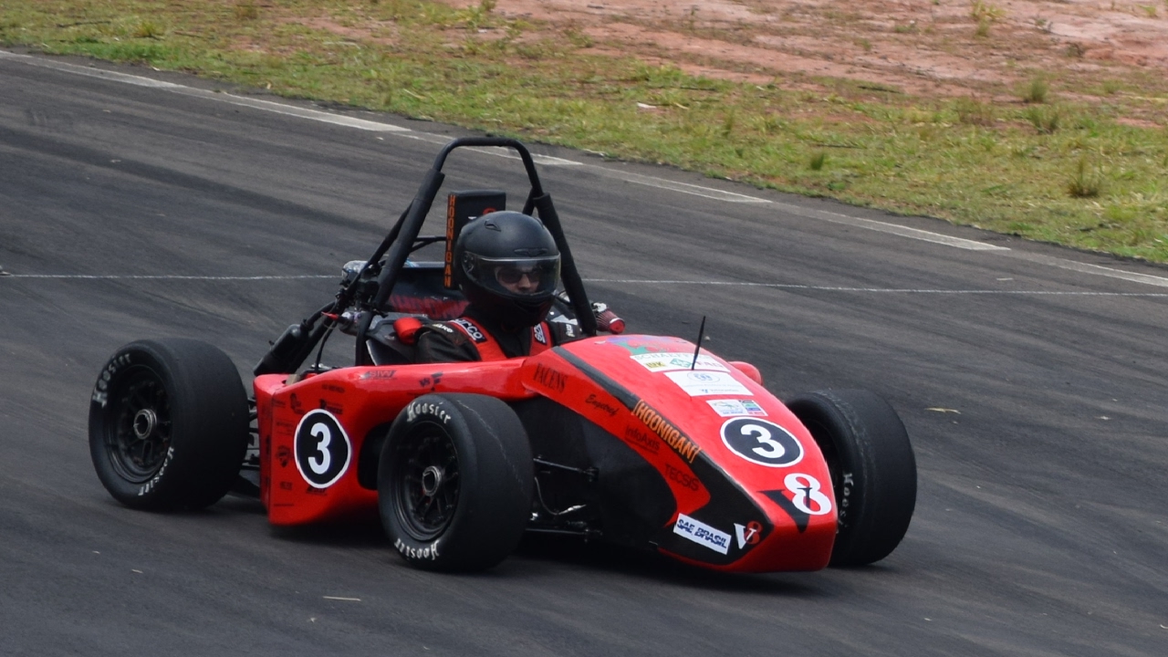 V8 Racing FSAE Team - Formula SAE Brasil 2016 - Piracicaba - YouTube