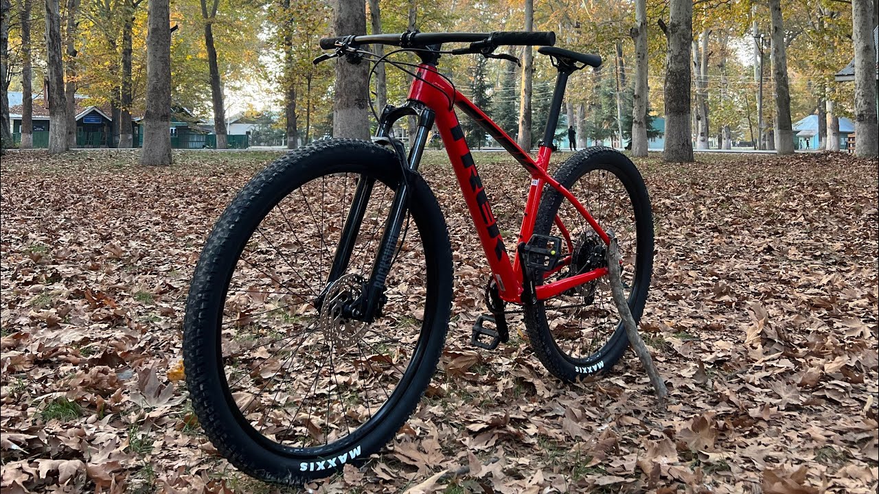 TREK MARLIN 8 GEN 2 2023 / UNBOXING & ASSEMBLING / GLOSS RADIOACTIVE ...