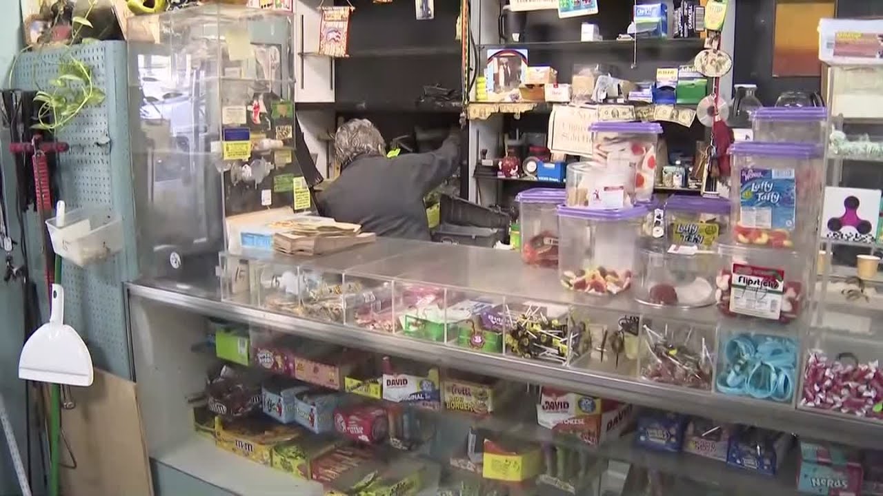 Iconic NYC Candy Store Closing YouTube iconic-nyc-candy-store-closing-youtube