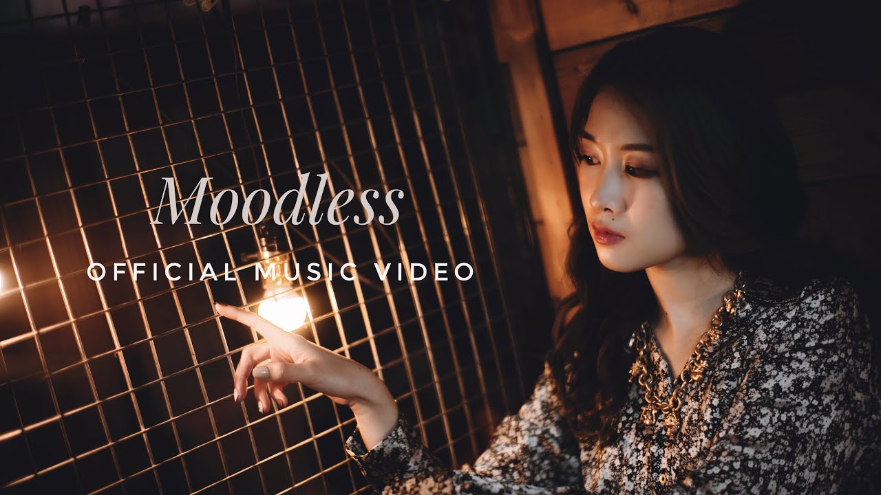 Lose Wing 盧思穎 - Moodless (Official Music Video) - YouTube