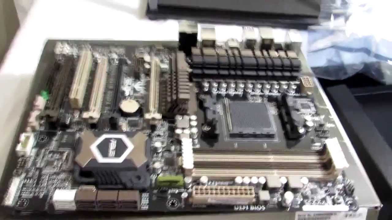 Asus Sabertooth 990FX R2.0 Motherboard Unboxing and Overview - YouTube