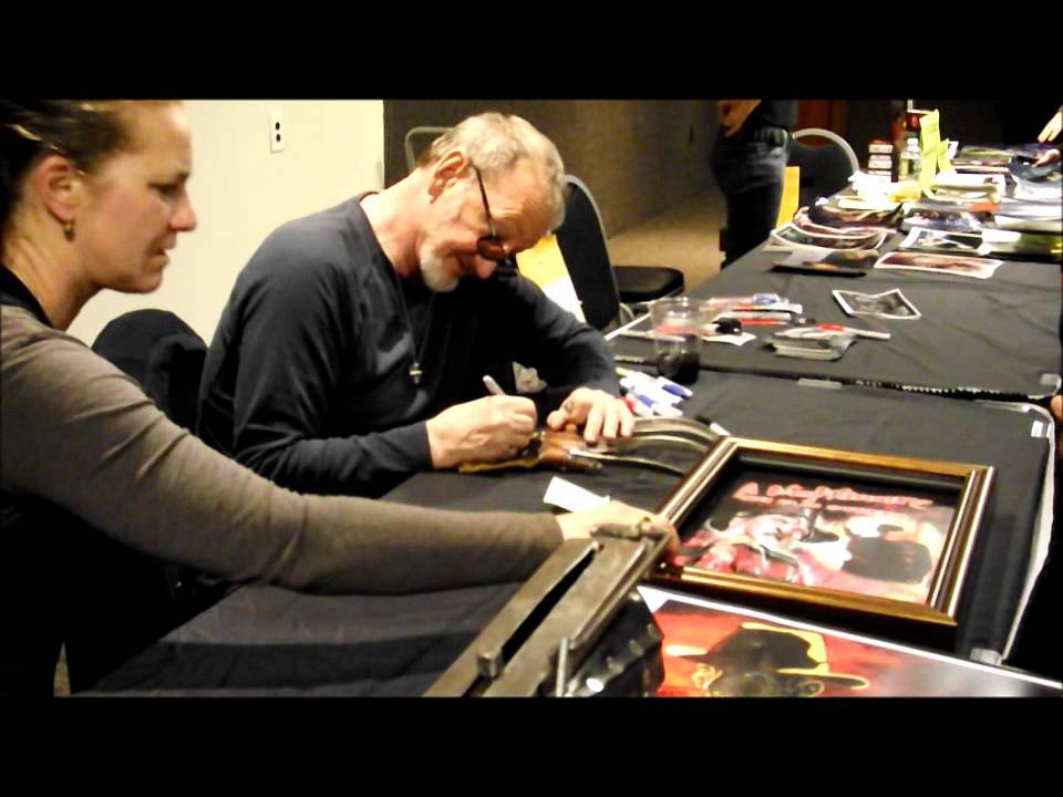 Monster Mania Con 21: Part 4 - YouTube