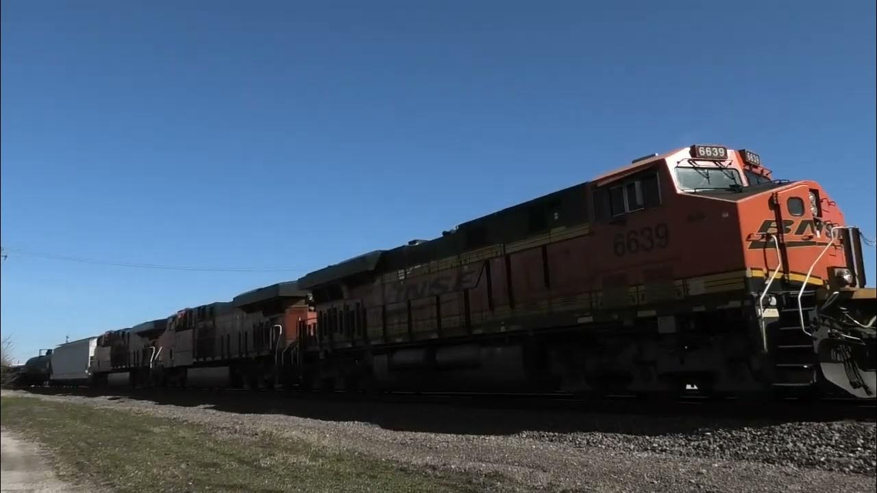 BNSF 6639 West in Princeton, IL 3/23/24 - YouTube