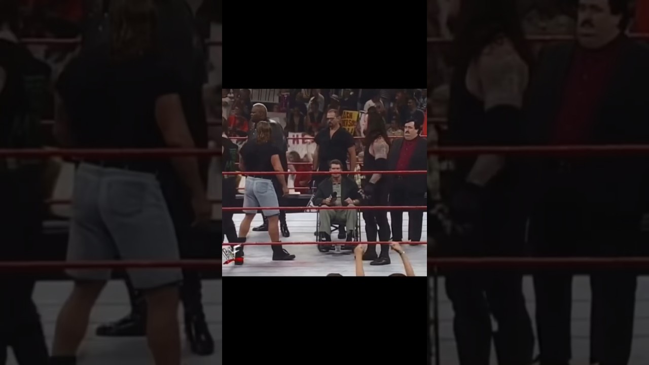 Stone Cold Strikes Fear 🖕🏻🫵🏻👀 #shorts #wweshorts #90s - YouTube