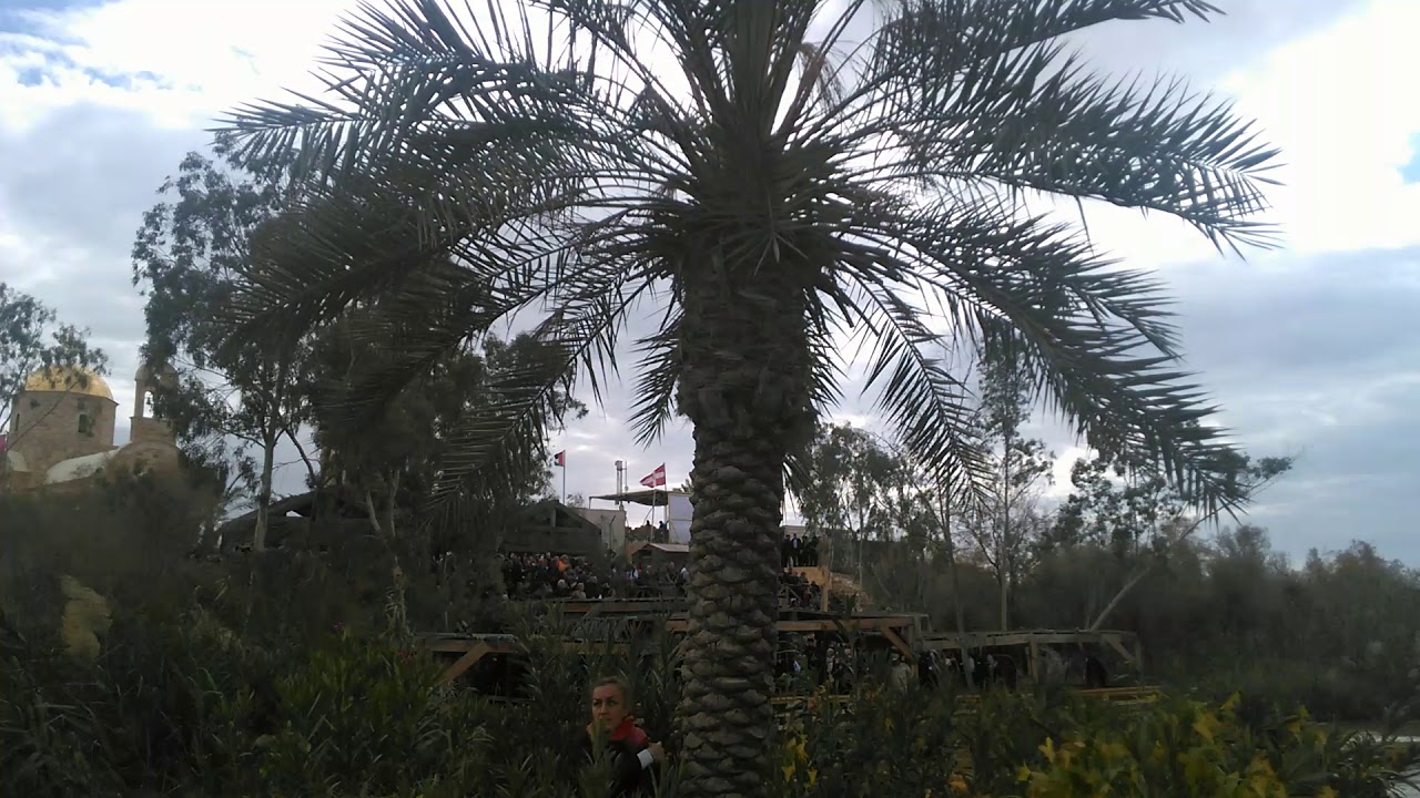 Iordanul se intoarce pe stil vechi-Boboteaza Israel, 2019 - YouTube