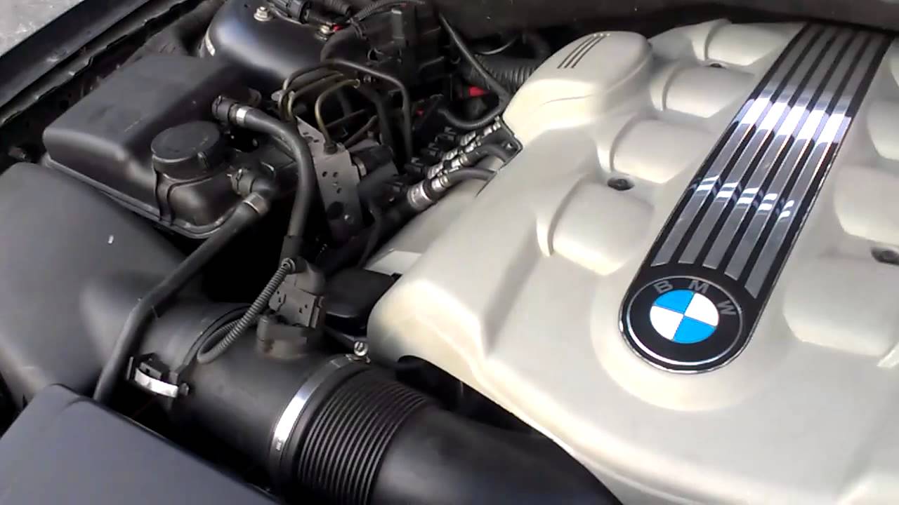 BMW N62B44 - YouTube