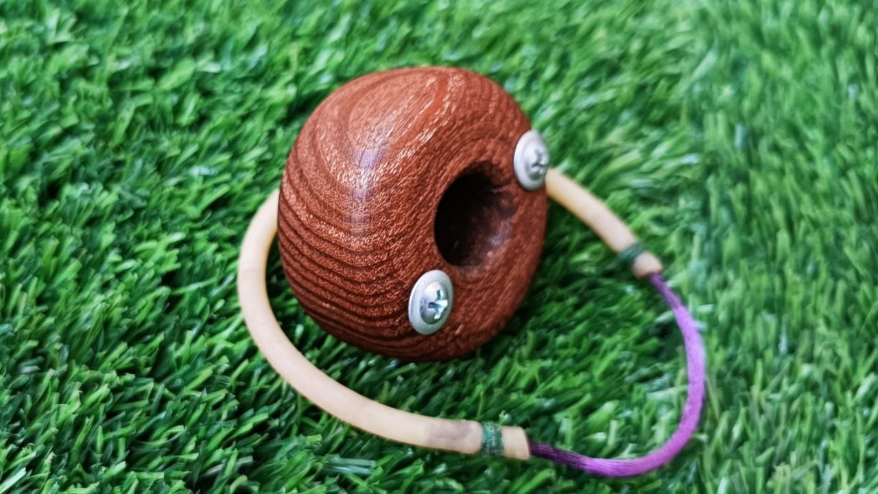 Make a powerful slingshot for defense in just 5 minutes with a piece of ...