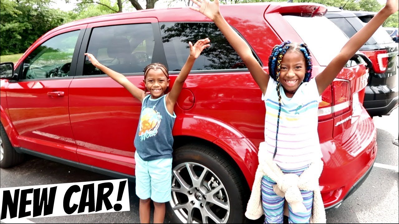 NEW CAR, WHO DIS (I PRANKED MY MOM) 😱 | LACY'S FILES - YouTube