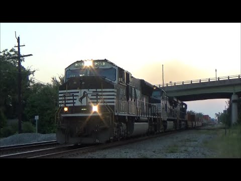 NS 2619 (EMD SD70M) leads NS 29G in Suffolk, VA (9/22/18) - YouTube