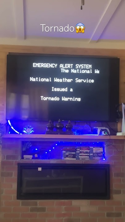 Tornado warning caught in 4K - YouTube