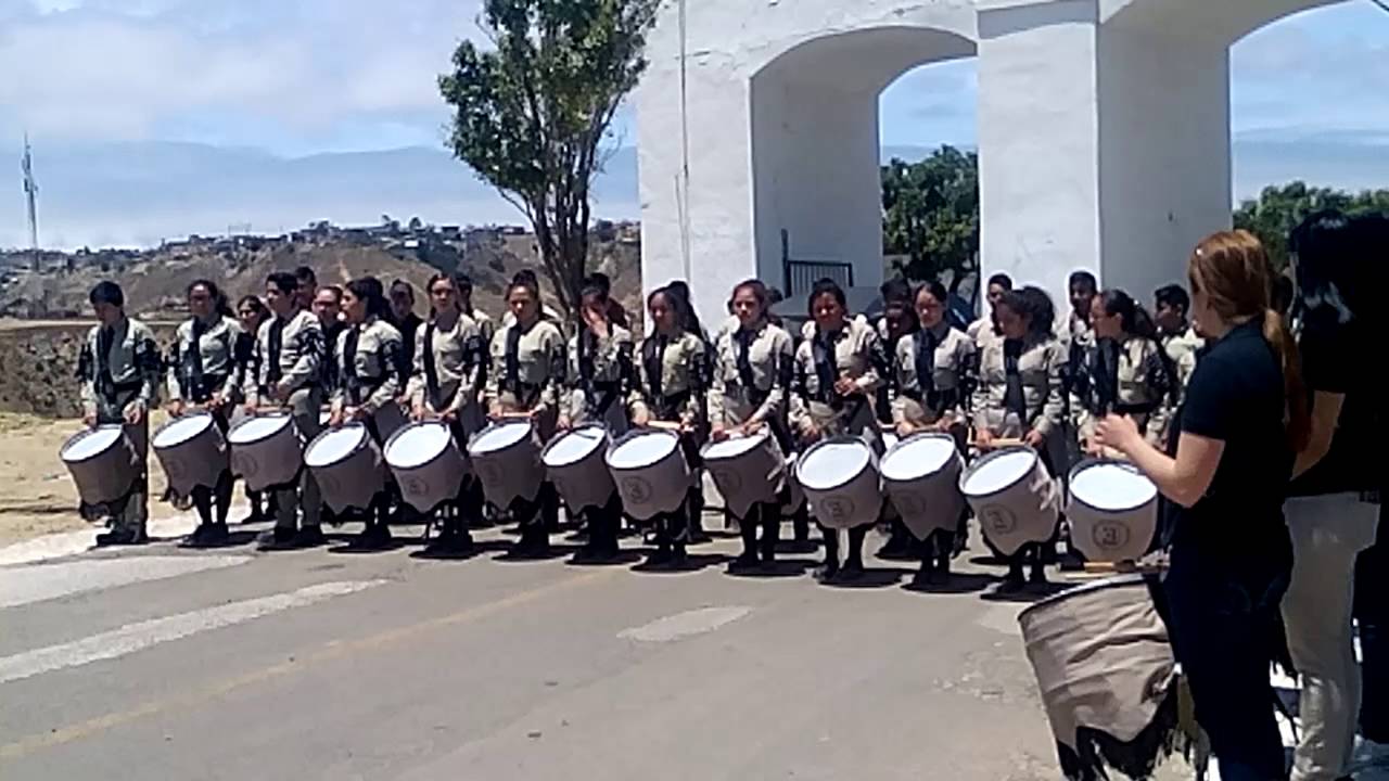 Paso redoblado en despedida al prof- JJFF - YouTube