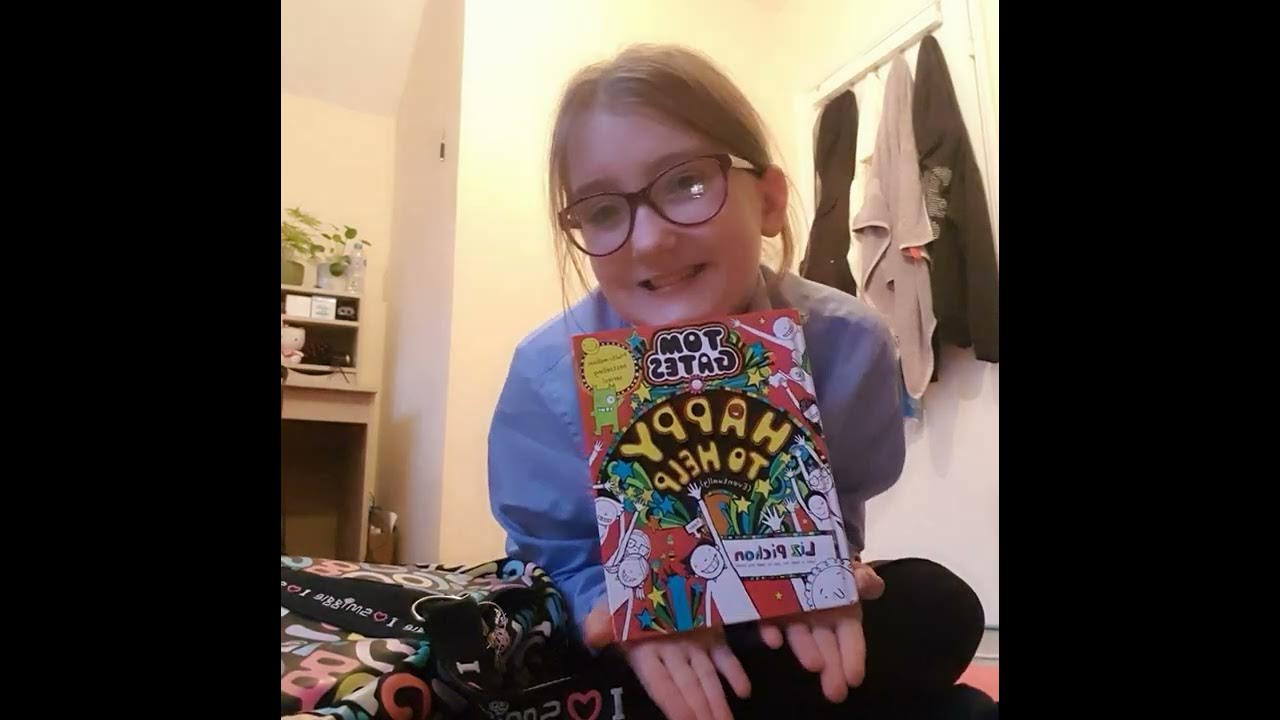 Whats Inside My Backpack 🎒 Youtube