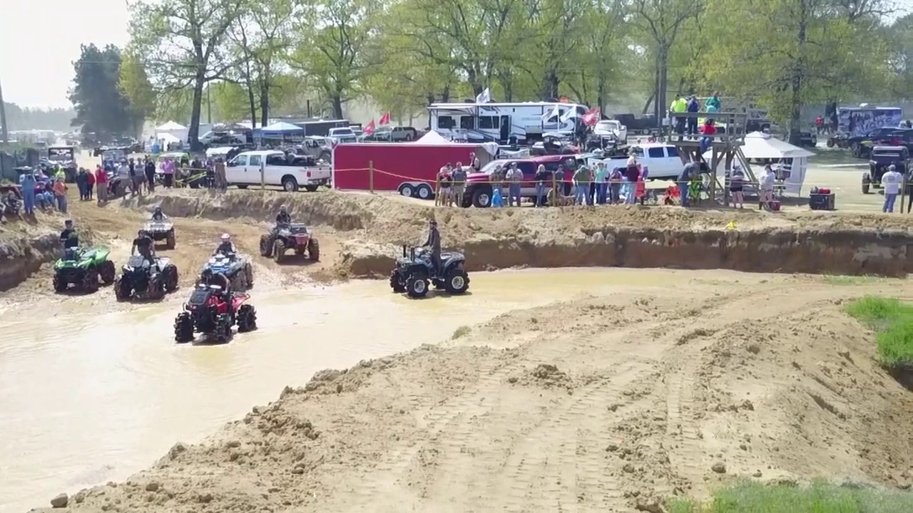 Mud bash 2017 at outback - YouTube